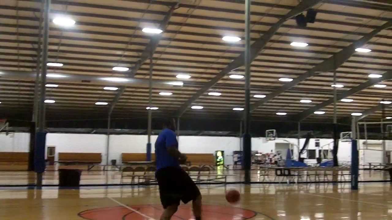 How To Shoot a Jump-Shot On The Move - YouTube