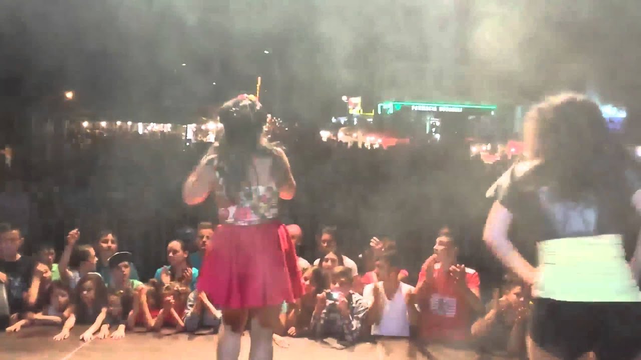 Reyna Vox - Dance Machine (Rosiorii de Vede) - YouTube