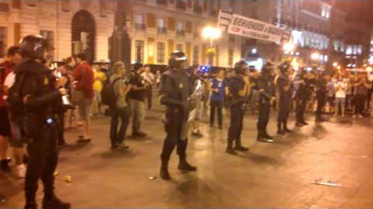 Elderly Man In Wheelchair Trolling Riot Police || ViralHog - YouTube