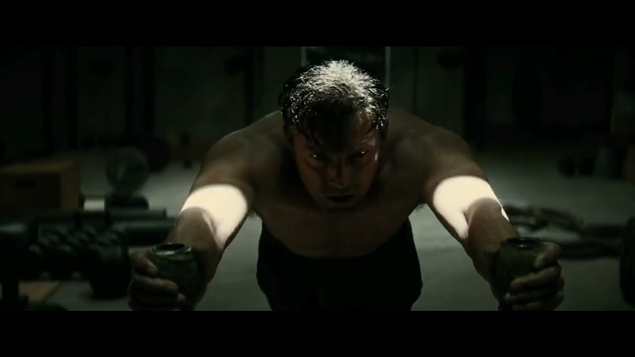 Bruce Wayne training for 30 seconds to fight Superman - YouTube