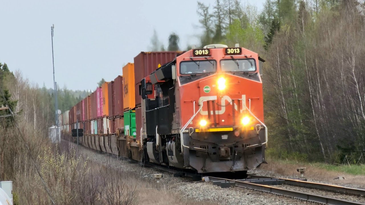 This is the FASTEST Container Train I Have Ever Seen! - YouTube