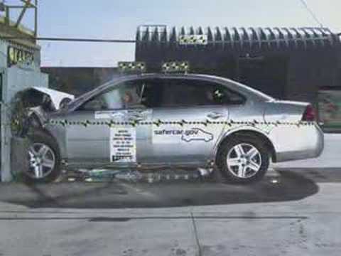 Chevy Impala (2006) crash test - YouTube