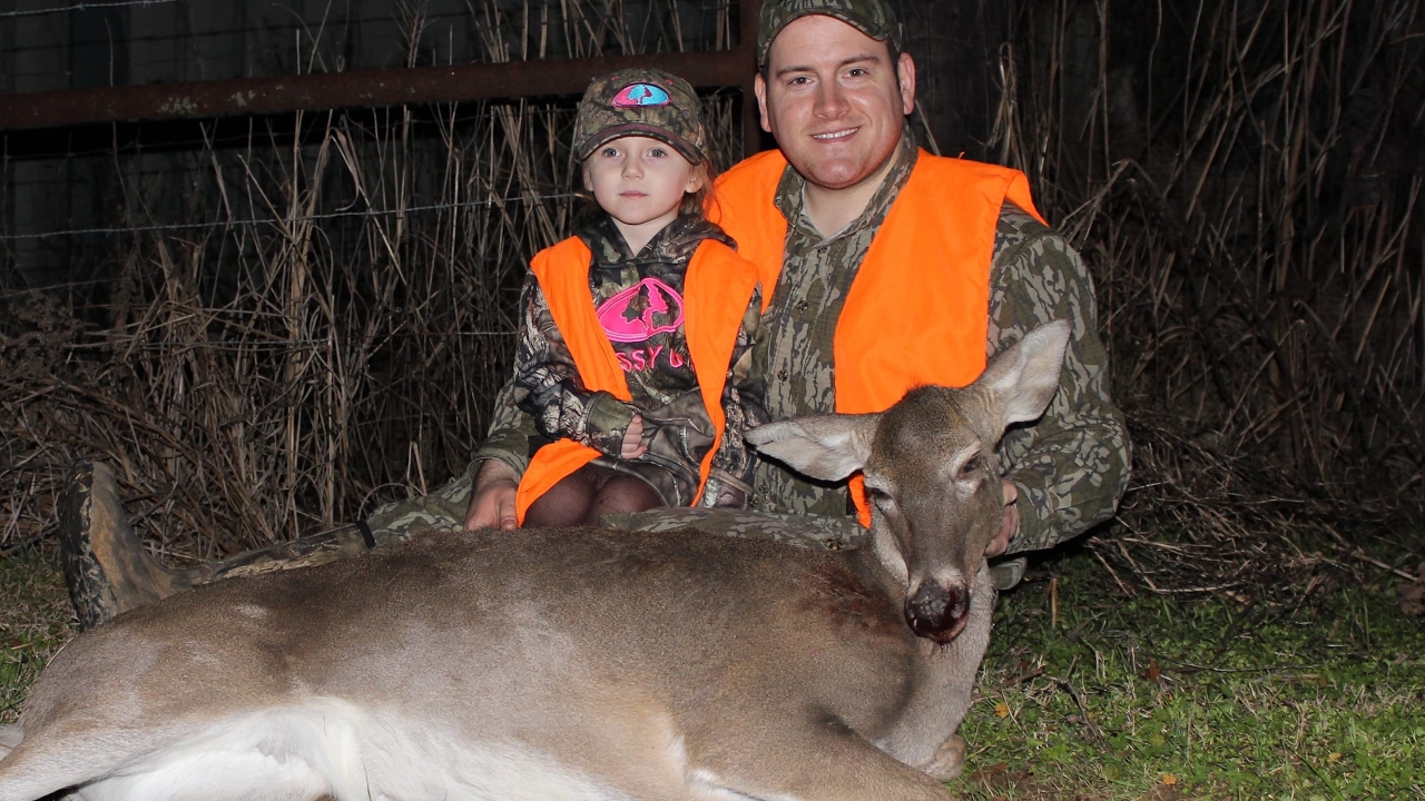 Daughter brings good luck to the hunt! - YouTube