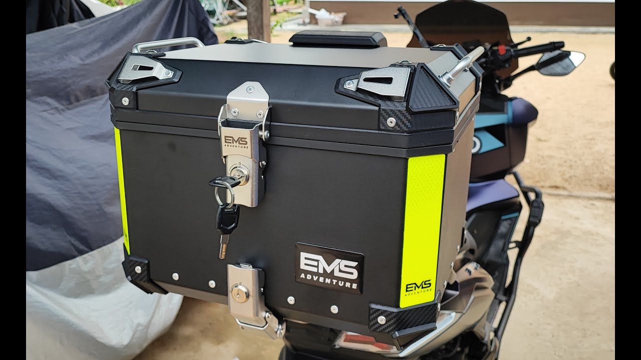 JET X 150 Install EMS ADV Top Box 45L - YouTube