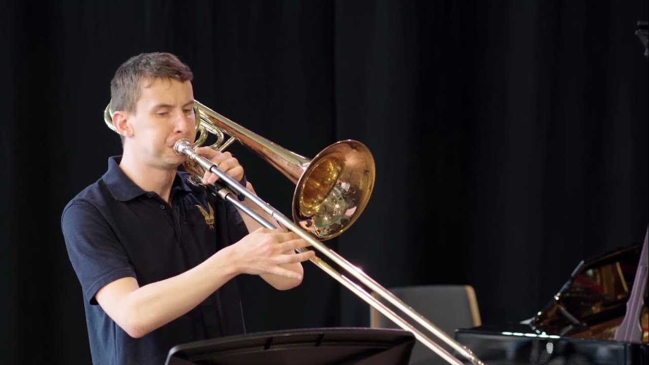 Brian Lynn: Ba-Dee-Doo-Dup “Smooch” (Trombone Trio) - YouTube