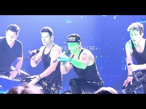 NKOTB Mixtape Tour 2022 TWISTED I Like the REMIX Nashville New Kids on ...