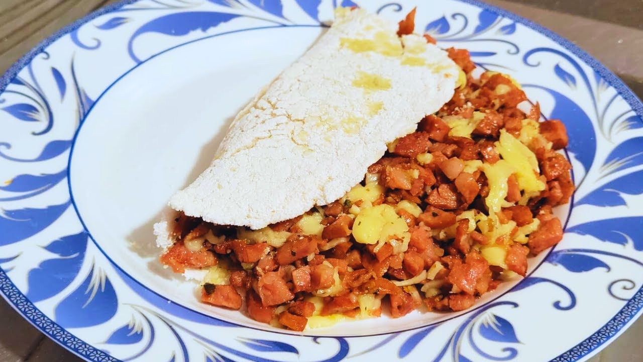 TAPIOCA COM MUSSARELA E CALABRESA. - YouTube