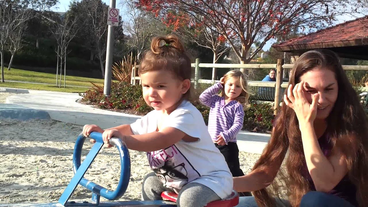 Ayla bounce bounce - YouTube