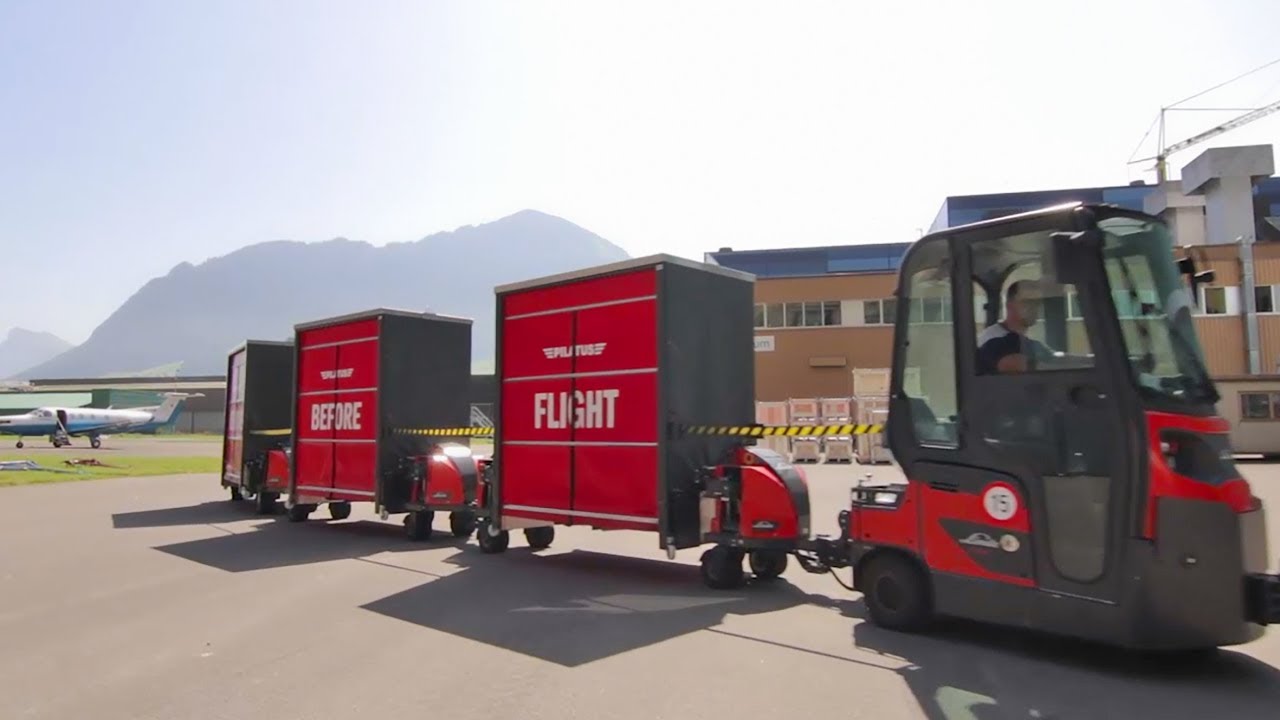 PILATUS Flugzeugbau mit Factory Train Routenzug - YouTube