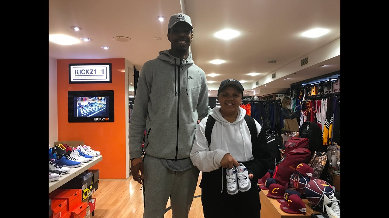Meeting Benny Lewis at kickz101 in Melbourne - YouTube