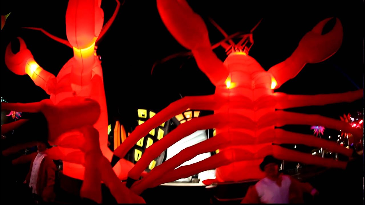 Glow World - Dance of the giant lobsters - YouTube