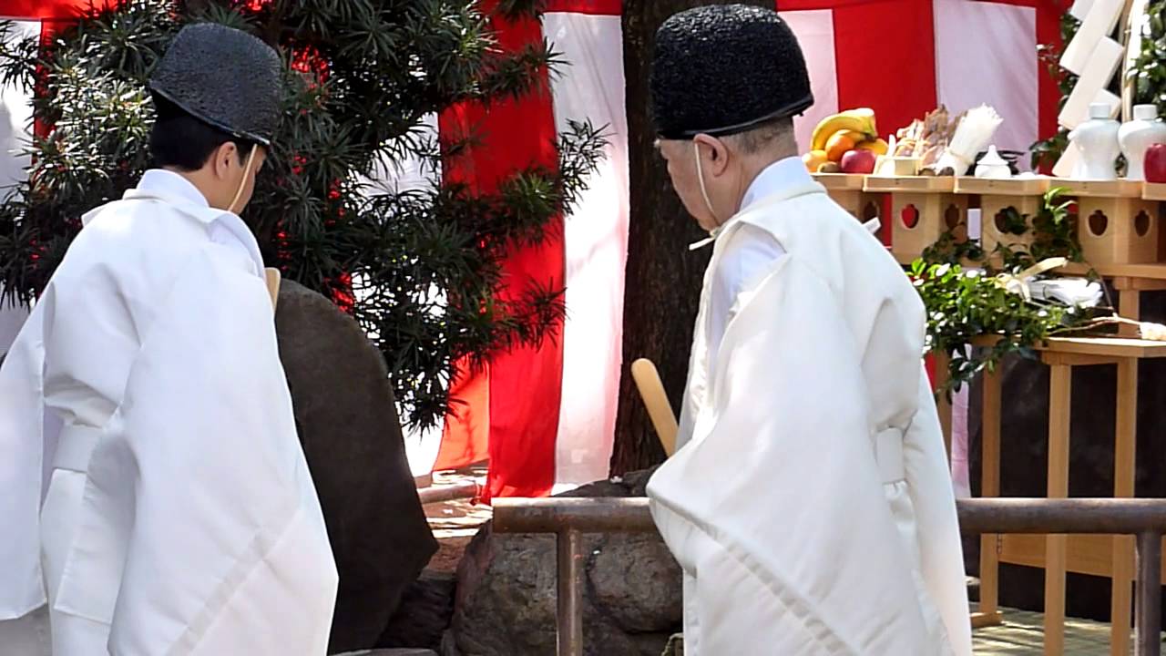 Religious (SECRET?) Japanese Ceremony - YouTube