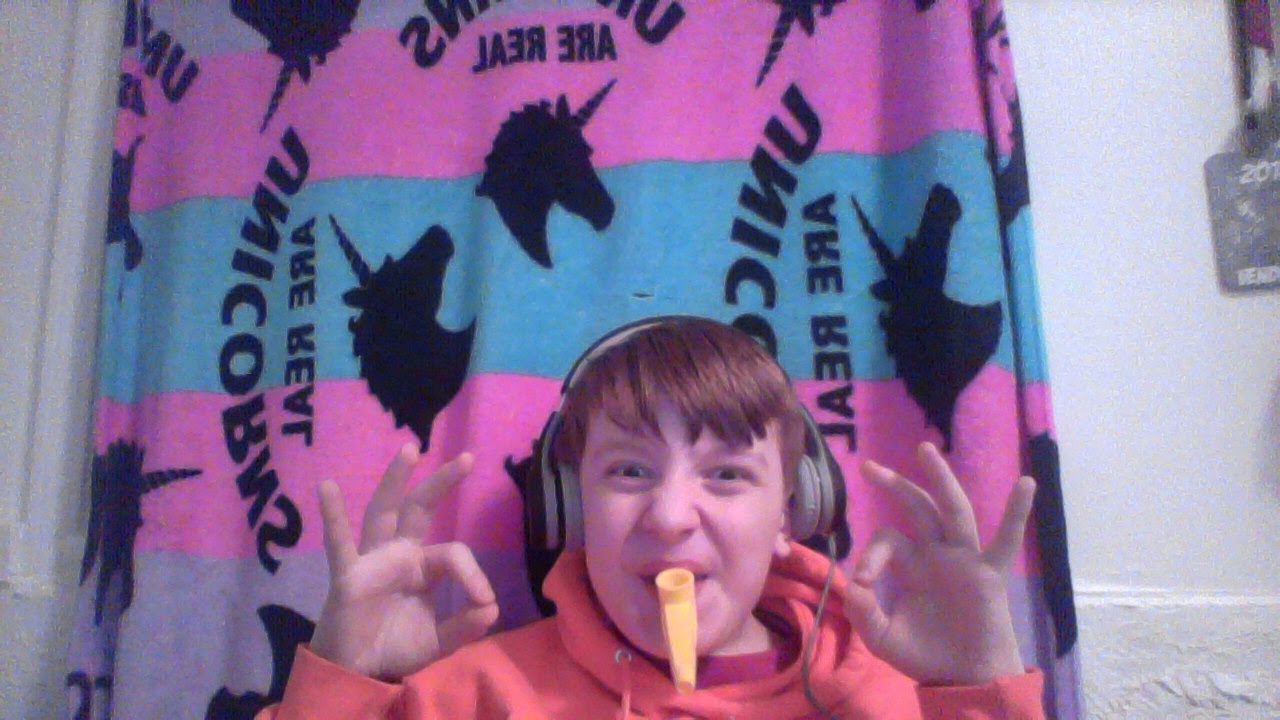 playing kazoo boizz - YouTube
