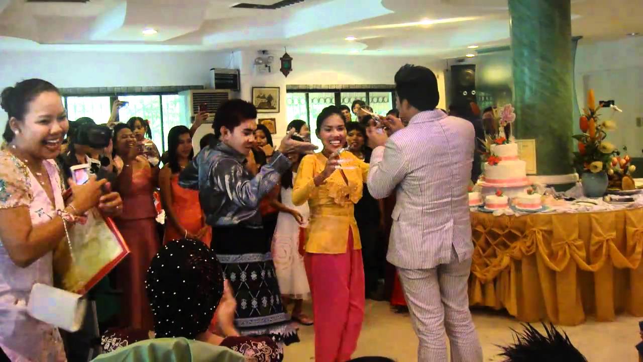 Pangalay - Tausug Folk Dance - YouTube