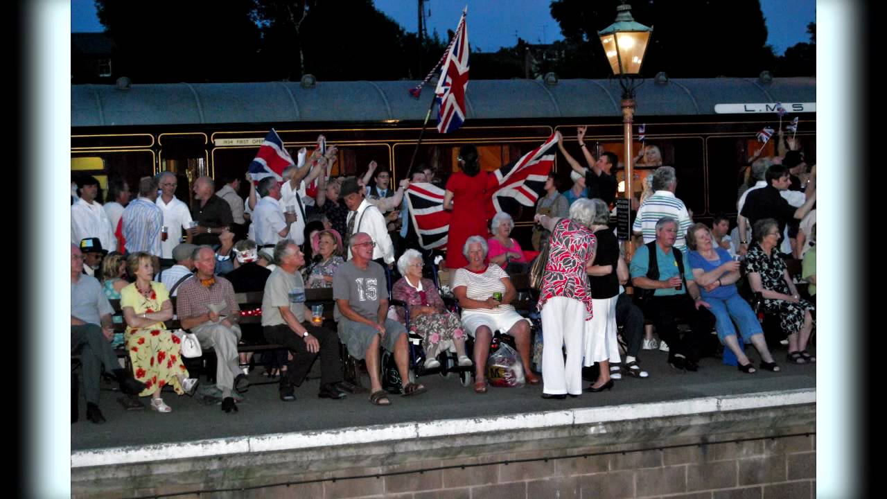 SVR 1940's war weekend 2010 - YouTube