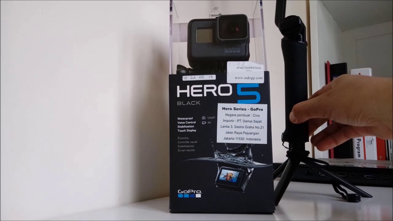 Unboxing GoPro Hero 5 Black Edition - YouTube