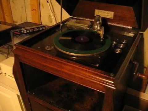 That's Amore by Dean Martin 78 RPM on Harmograph Victrola - YouTube