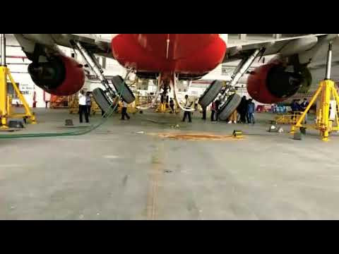 Aircraft landing gears extension and retraction testing - YouTube