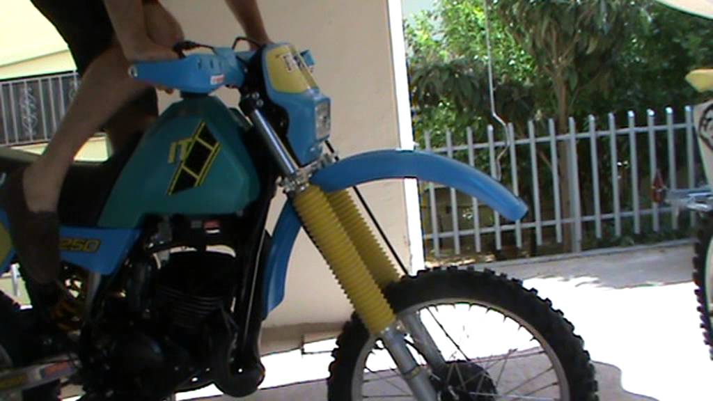 Yamaha IT 250 K 1983 - YouTube
