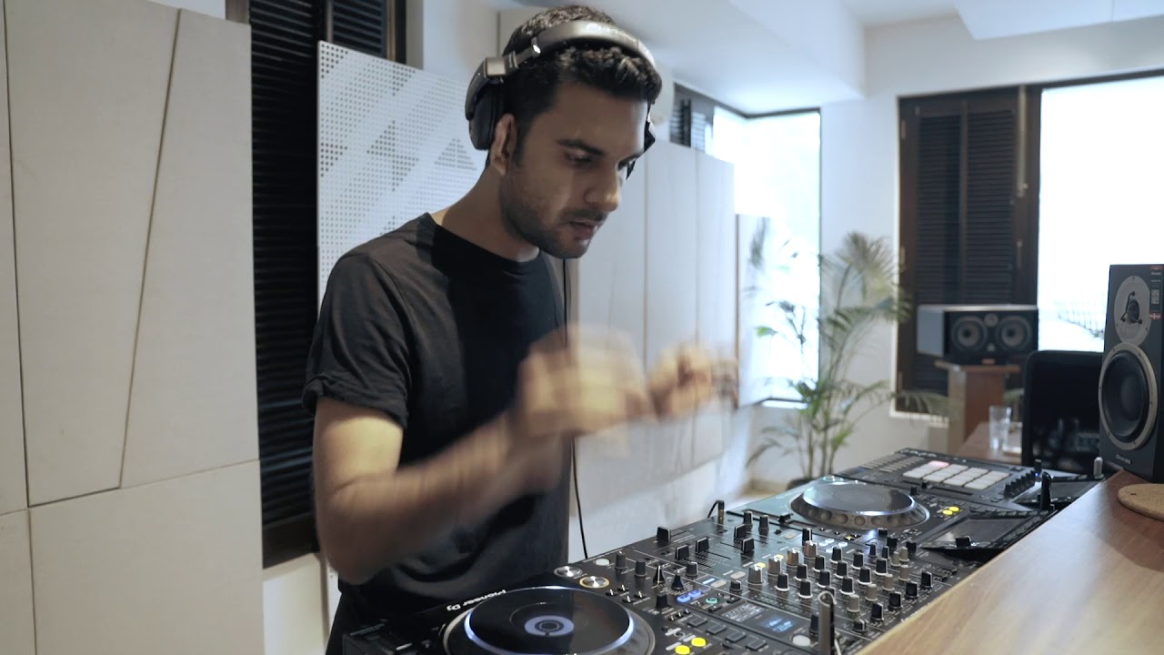 Offbeat presents #StreamsForRelief feat. Anish Sood - YouTube