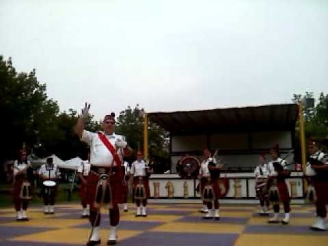 Loch Rannoch Pipe & Drum Band 4 - YouTube