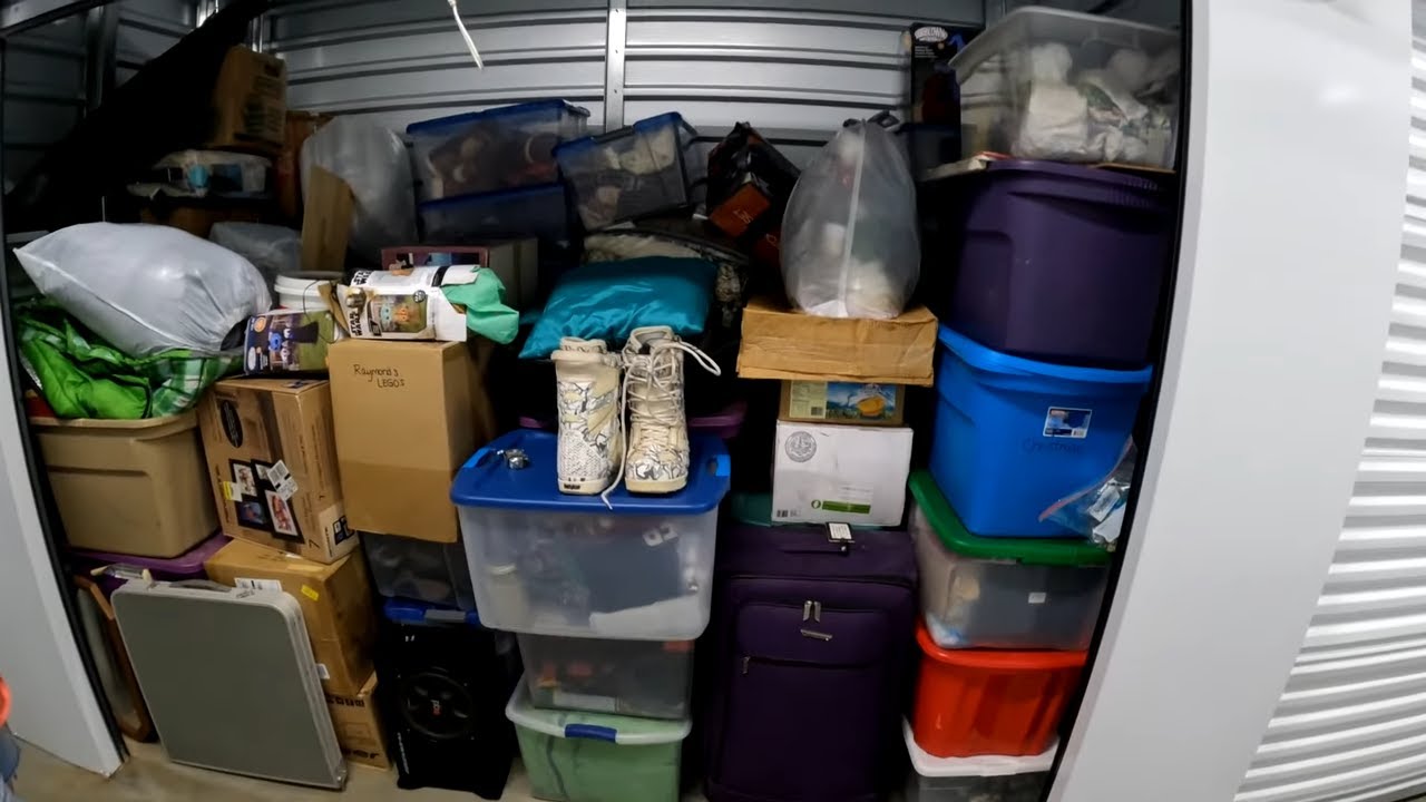 I Bought An Self Storage Abandoned Locker During A Recession - YouTube