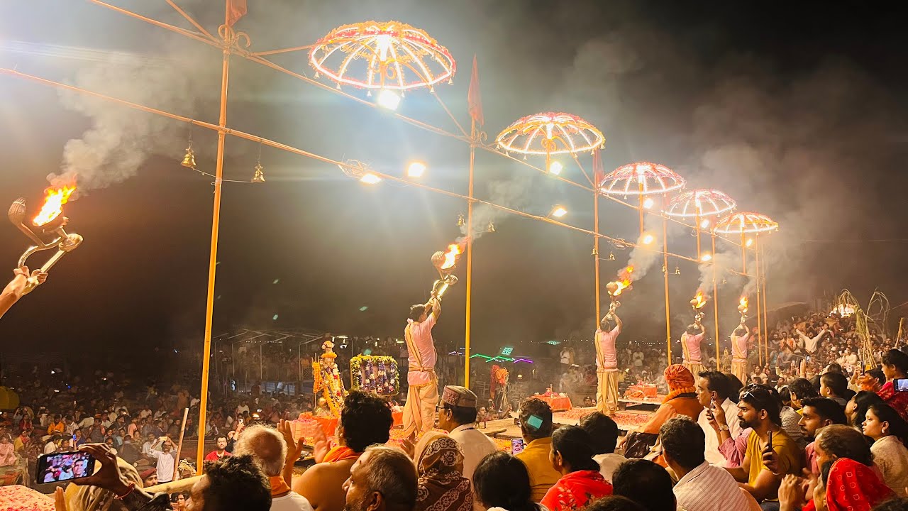 Banaras Night view 👏🏻| ganga aarti kashi - YouTube