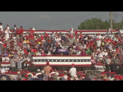 Secret Service notified about suspicious person 20 minutes before shots ...