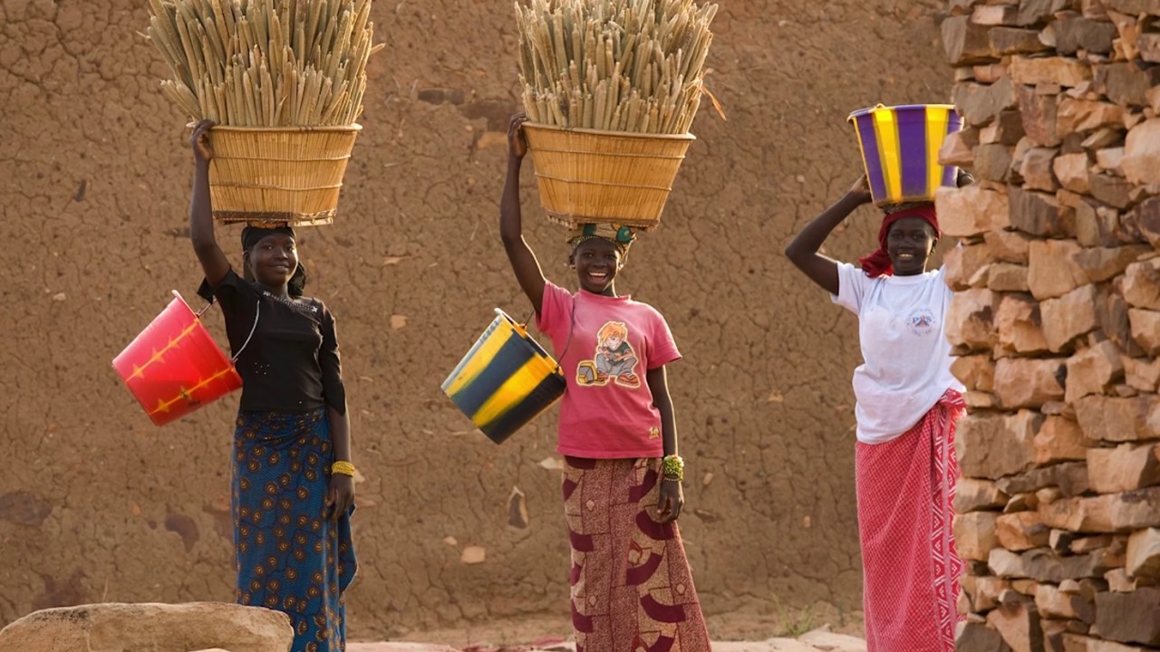 Visual Identities: More Than Just A Logo | Sagi Haviv | TEDxPenn - YouTube