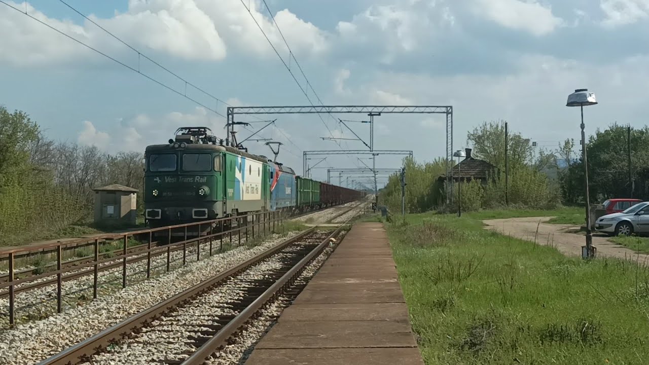 VTR 40-0085-3 & BMDM 1080-029 ON FREIGHT AS TRAIN NUMBER 51312 WHILE ...