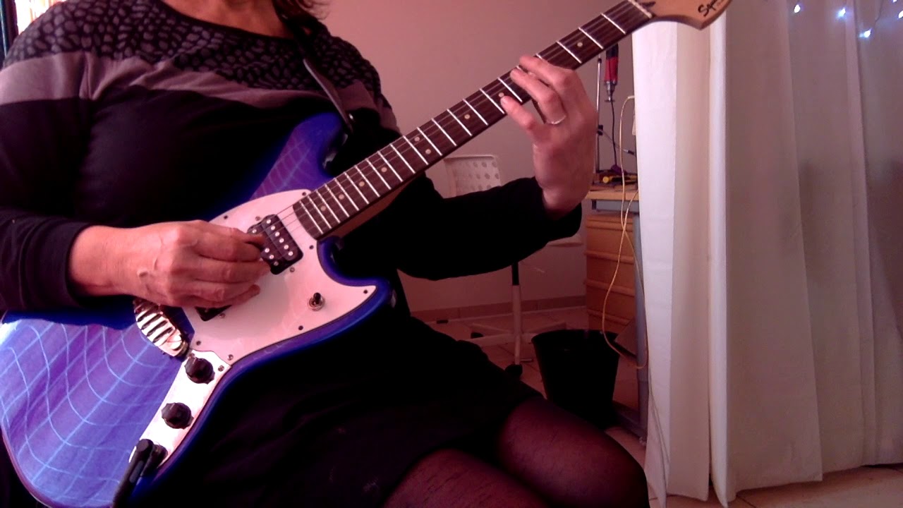 Dorian LRQC-2L bridge on 120$ Squier - YouTube