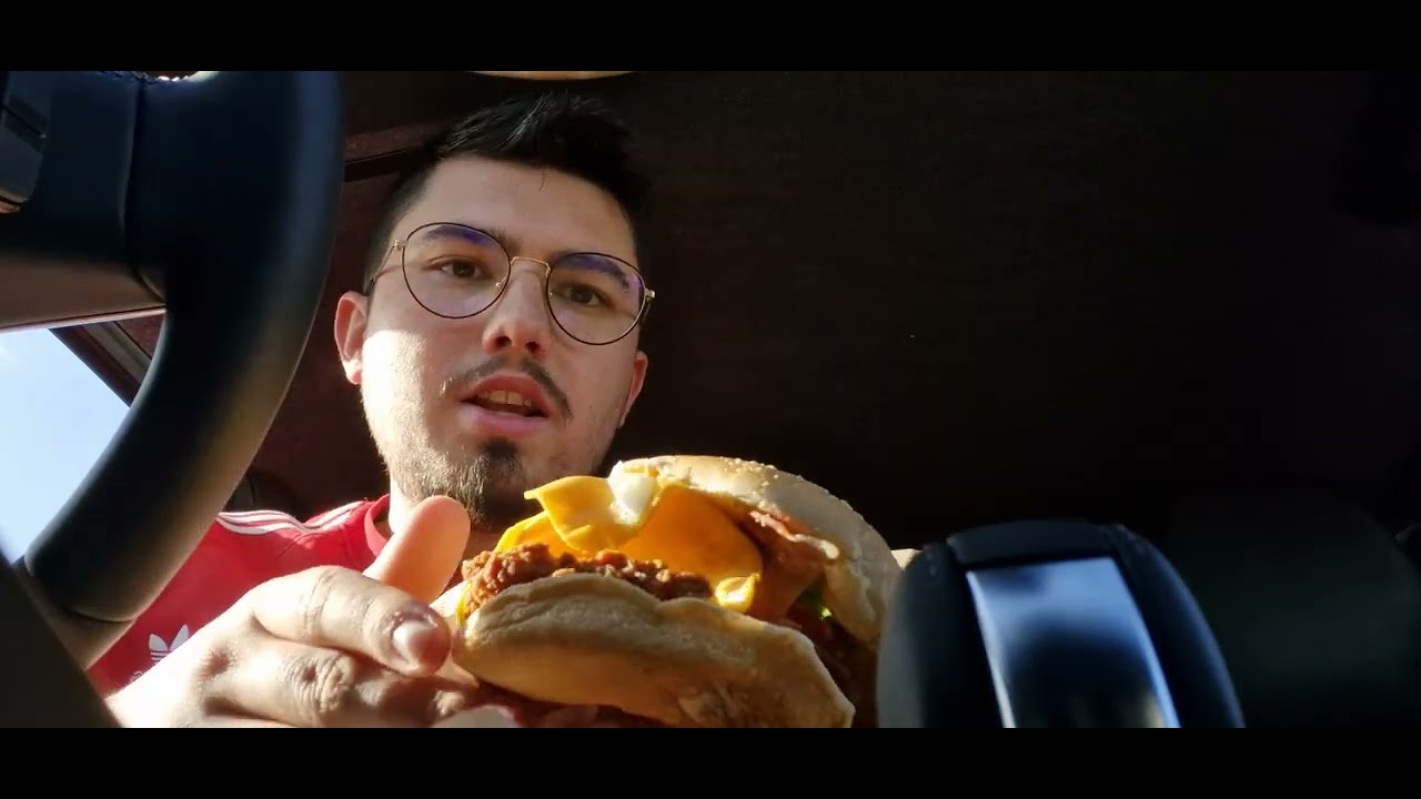 Dégustation en voiture du chicken Louisiane de BURGER king - YouTube