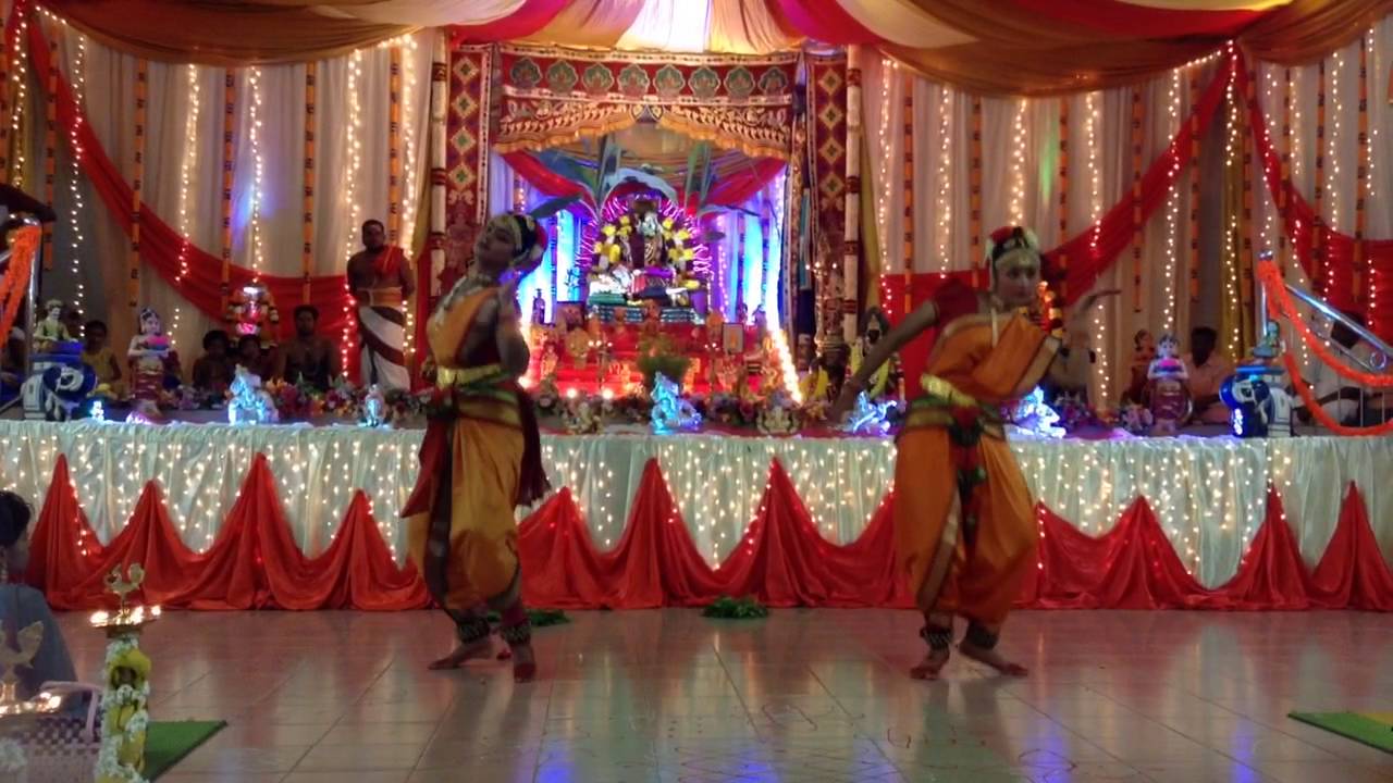 Amman Song Dance Performance (Aranmannai 2) - YouTube