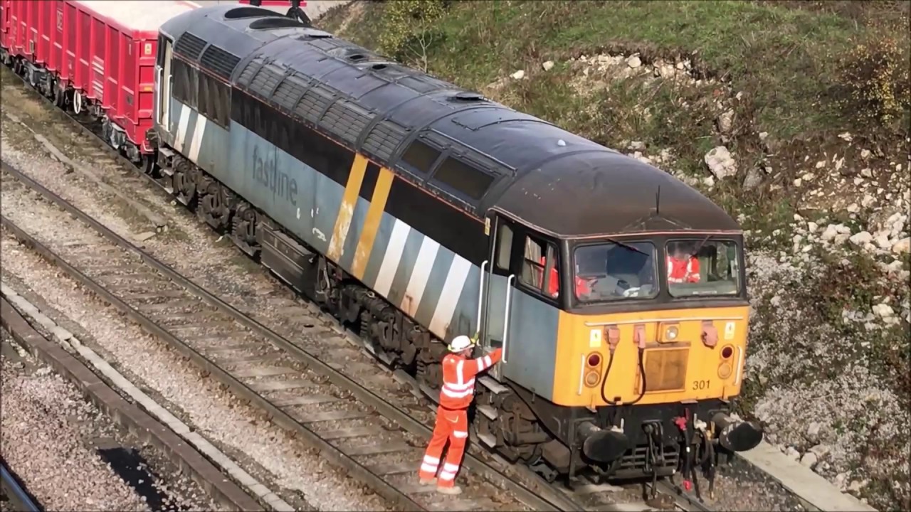 Class 56 Group's 56301 Shunting at Dove Holes + DB Cargo shed on the ...
