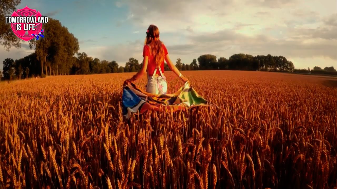 Tony Igy & Vicetone - Astronomia (Music Video) - YouTube