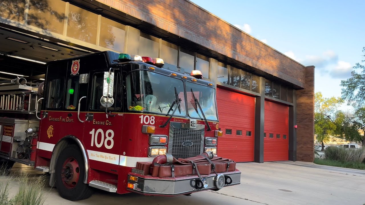 Chicago fire department Engine 108 responding - YouTube