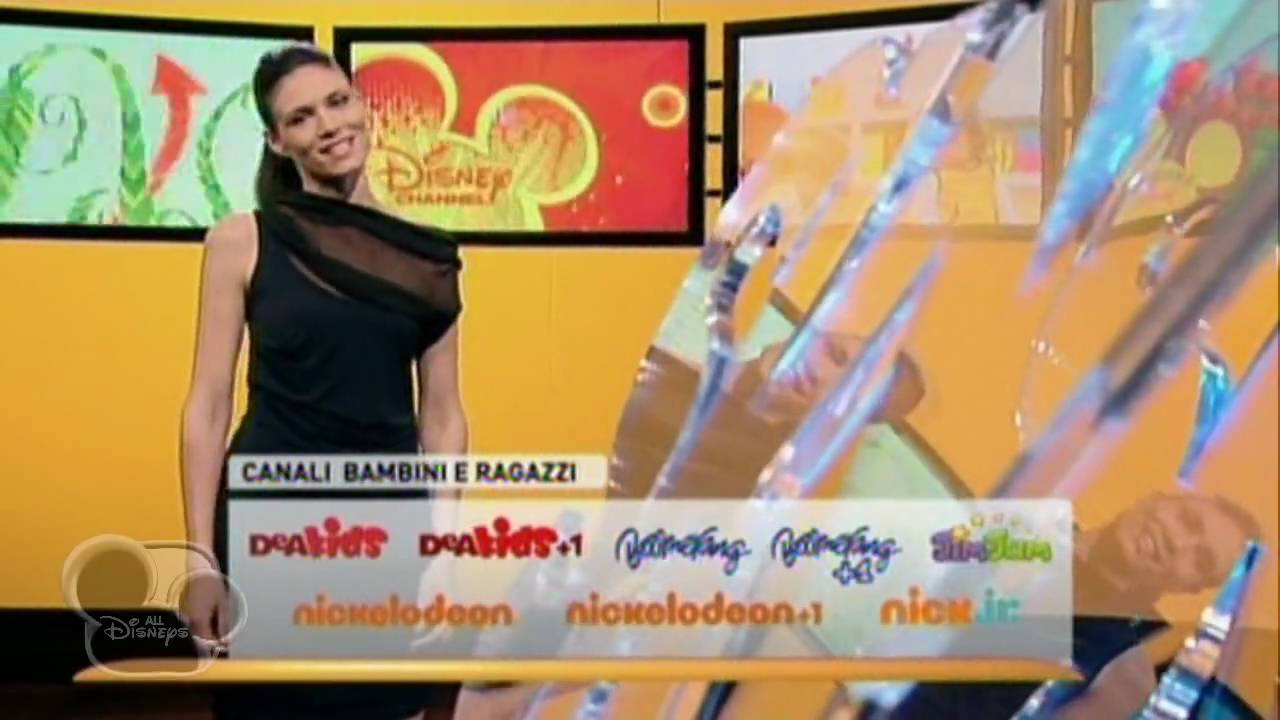 A Giugno 2010 - Su Disney Channel - su Sky Italia - YouTube