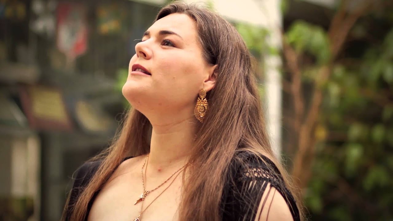 Alice Costa Franco - VídeoClip Oficial - Já Não Vou à Mouraria - YouTube