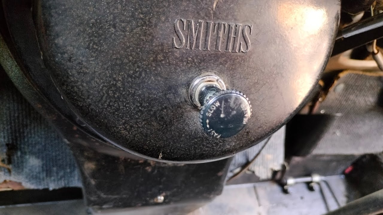 Morris Minor Level 1: How to use the heater in a Morris Minor - YouTube