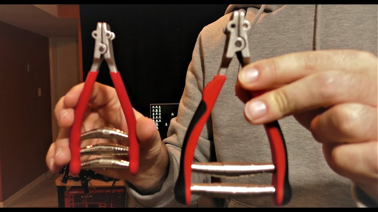 Babolat vs Gamma Starting Clamp - YouTube