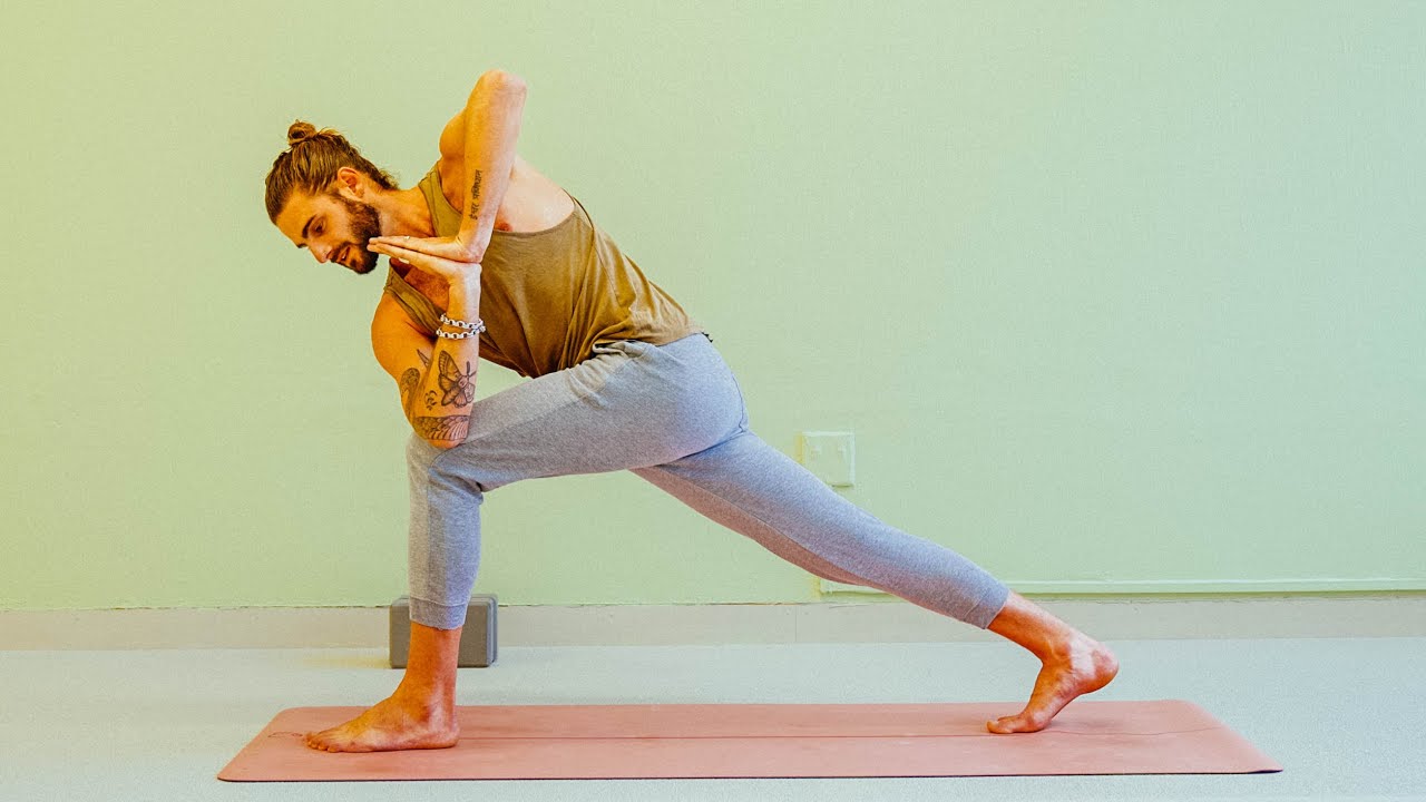 30 Min. Intermediate Yoga Class | "medium-spicy" - YouTube