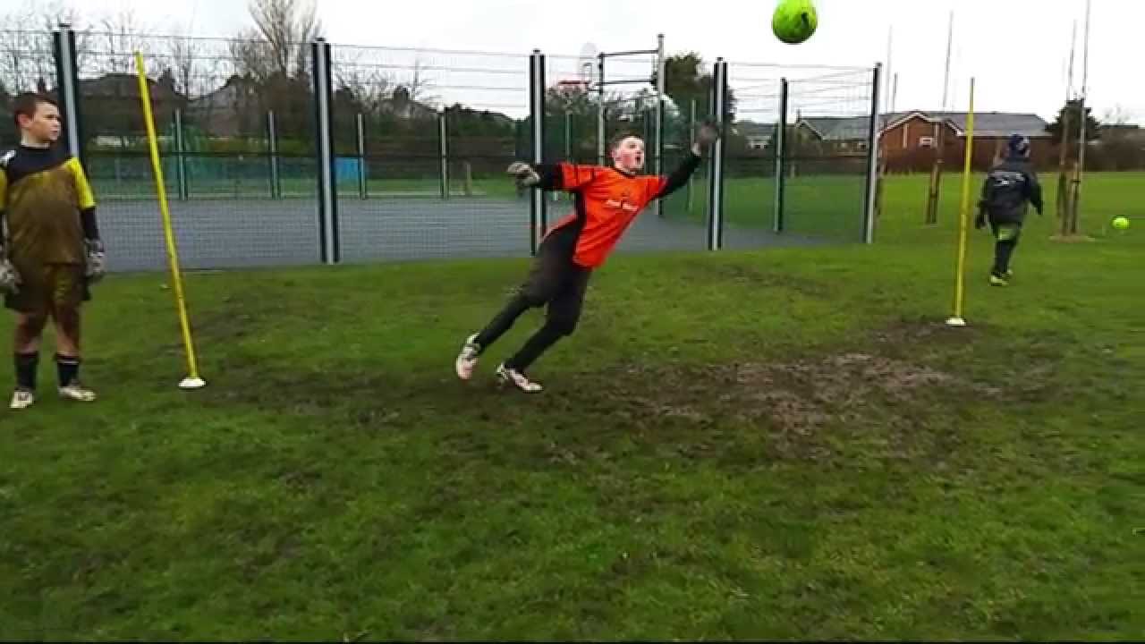 Slow motion great goalkeeper saves - YouTube