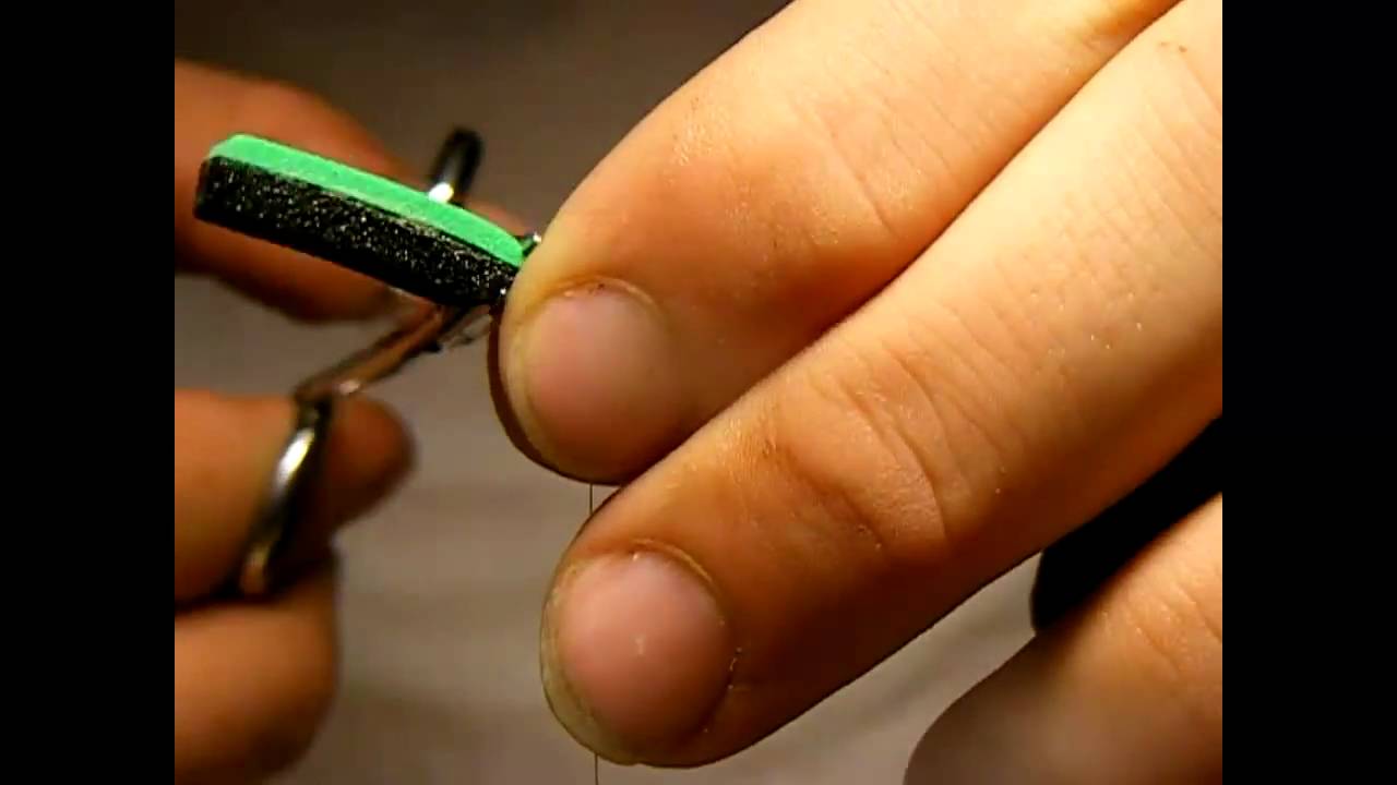Tying a Hopper pattern - YouTube