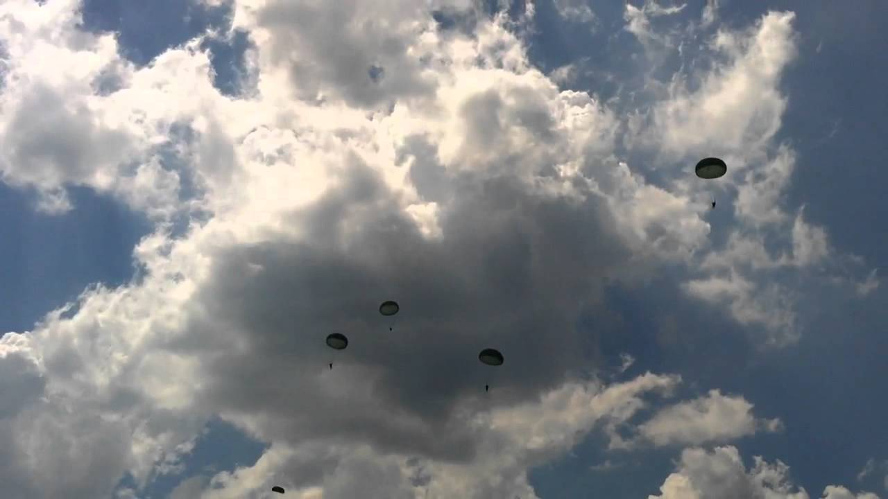 Geronimo jump - YouTube