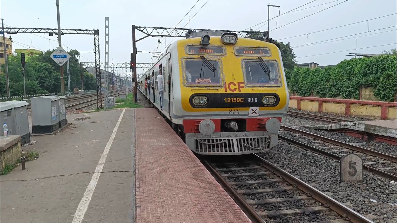 Howrah Arambagh Local Train - YouTube