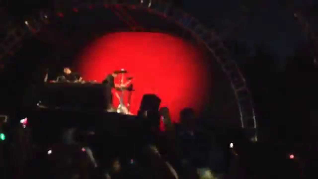 Smile - Galantis LIVE at Hard Day of the Dead 2014 - YouTube