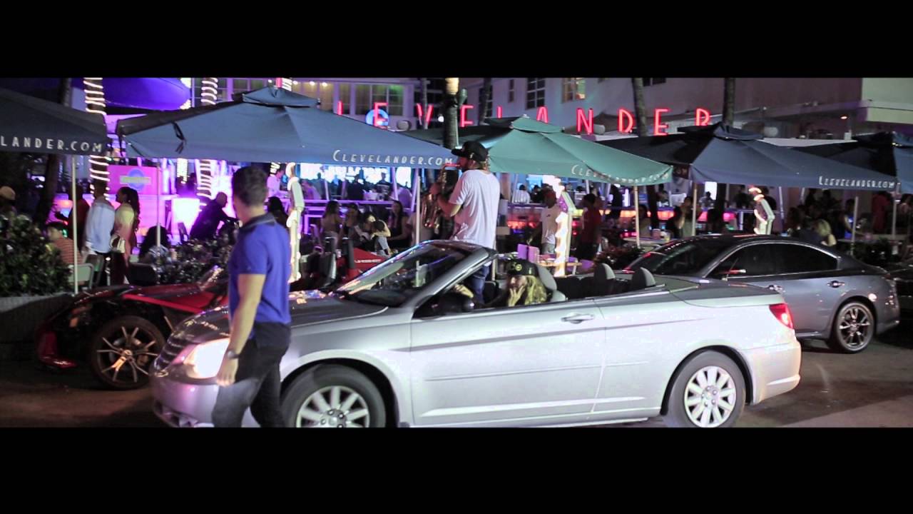 NATTY RICO playing SAX in car in OCEAN DRIVE (Miami) - YouTube