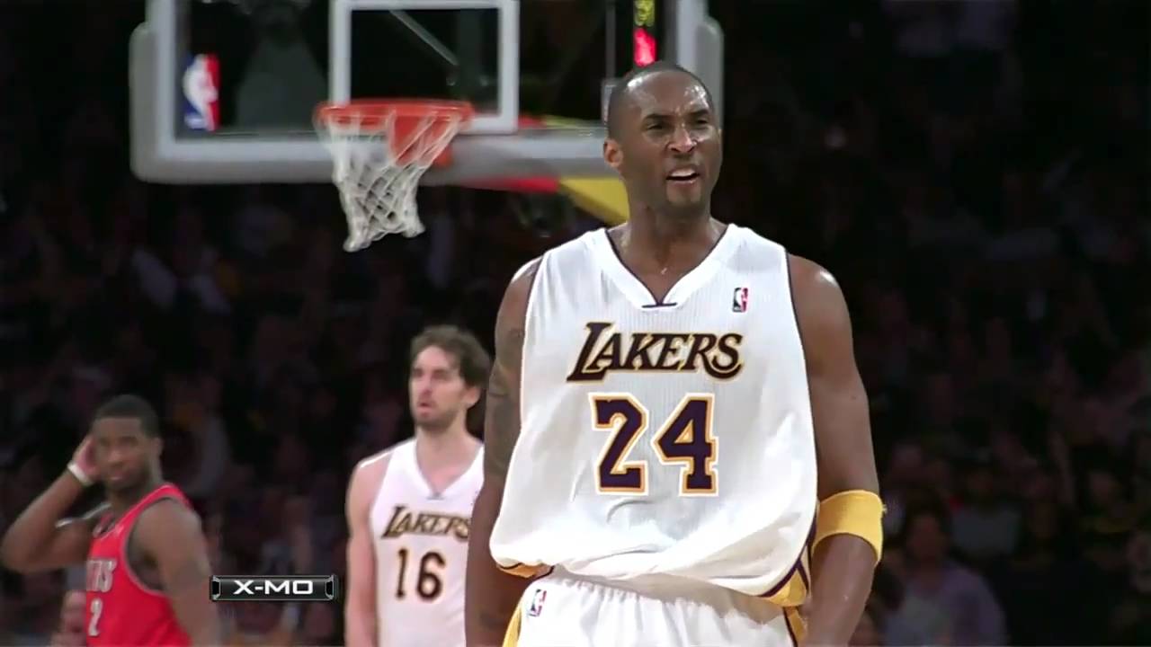 Kobe Bryant fired up after hitting Clutch shot vs Trail Blazers - YouTube