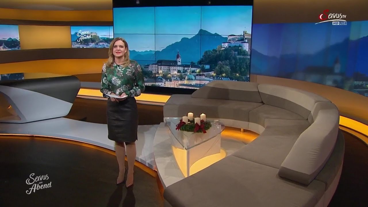 Claudia Maxones black Leather Skirt 11 12 2019 - YouTube