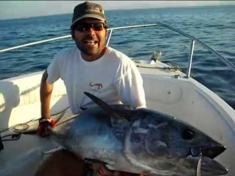 Spinning ai tonni con simone jig - YouTube